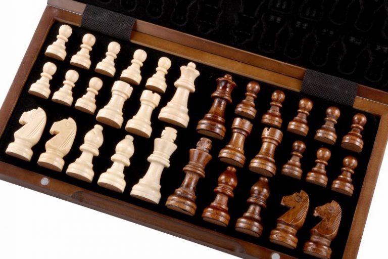 Set de șah magnetic din lemn - Magazin de sah - Master Chess